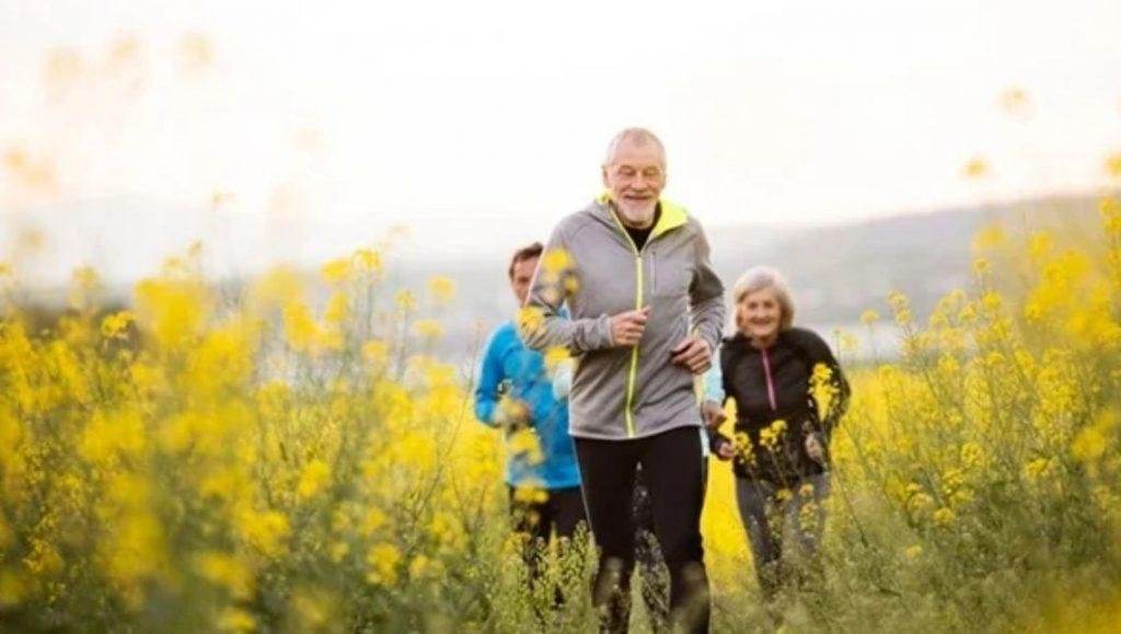 Testosterona: saiba benefícios da reposição para homens com mais de 50 ...